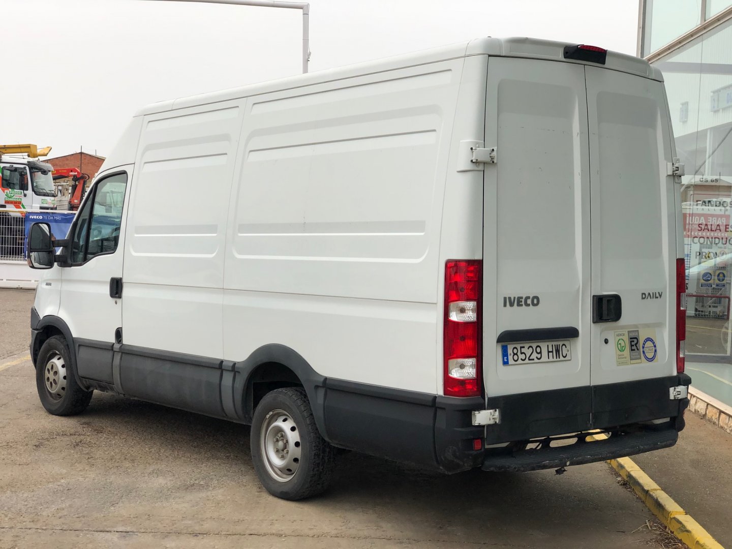 Furgón IVECO 35S13V 12m3 | Furgonetas y Furgones | Usado - Talleres ...