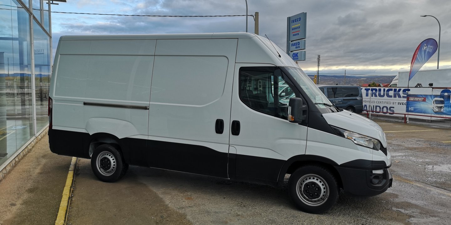 Furgón IVECO 35S15V 12m3 | Furgonetas y Furgones | Ocasion - Talleres ...